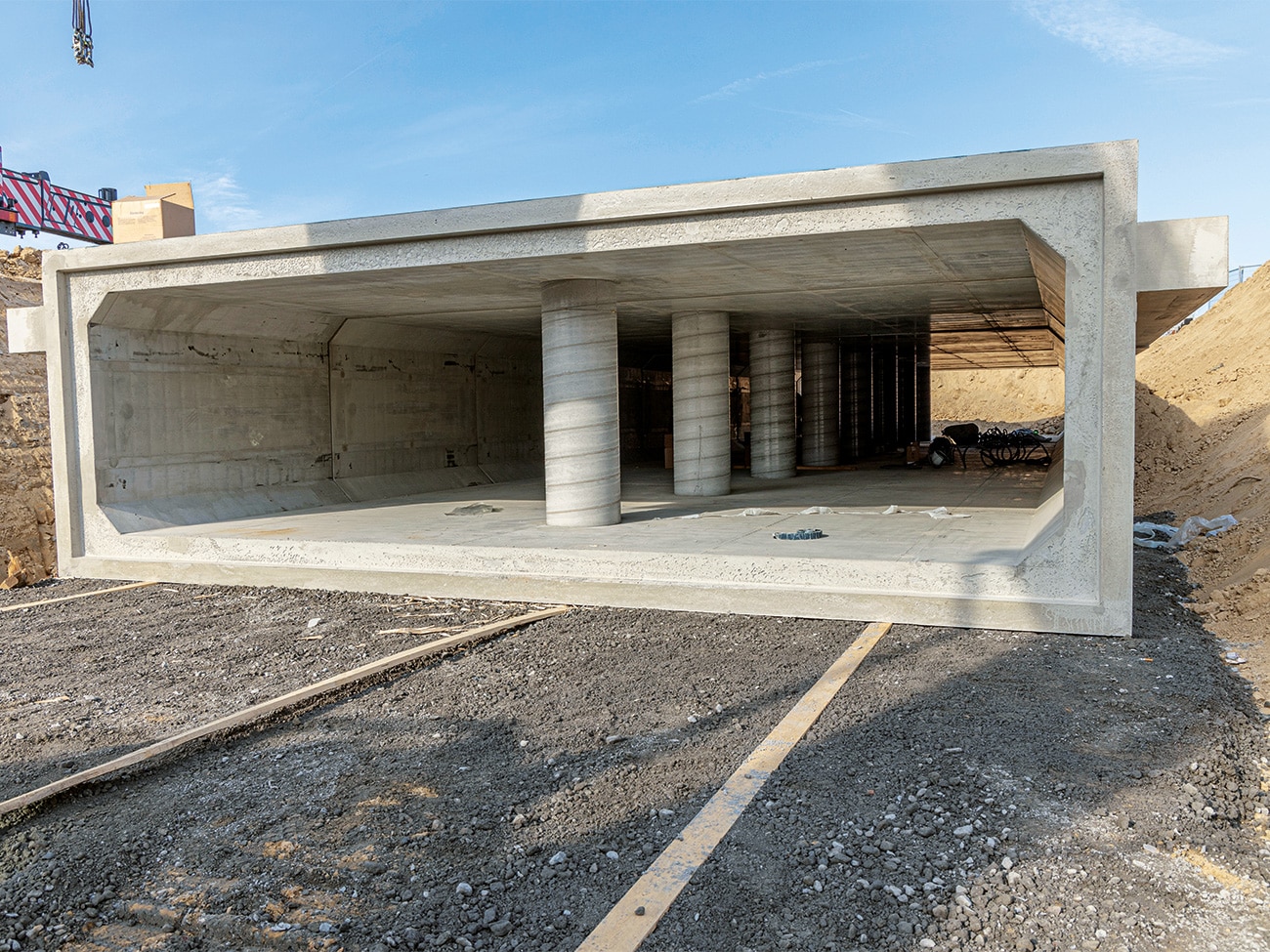 Prefab beton onmisbaar bij vernieuwing brug Hector Henneaulaan over R0 ...