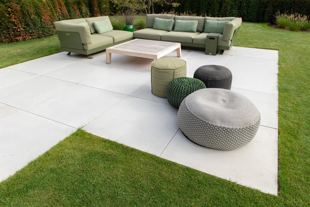 Wit cement geeft elke buitenruimte een eigen identiteit