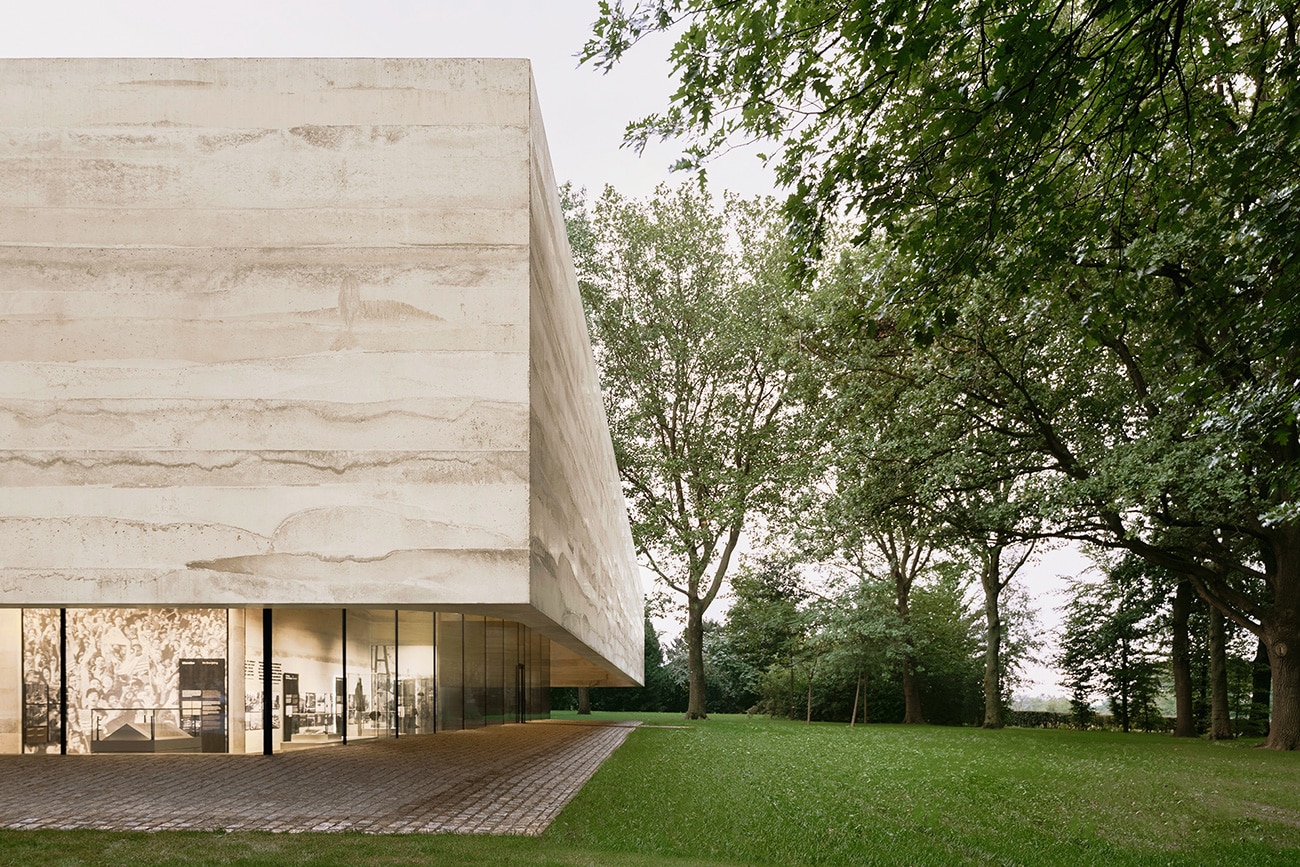 Bezoekerscentrum op Amerikaanse Begraafplaats Margraten voltooid