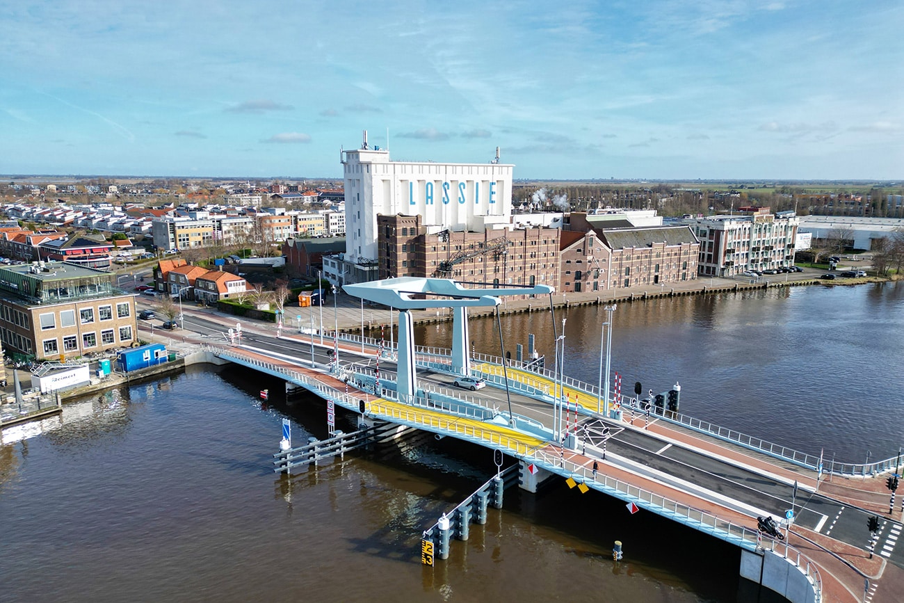 Nieuwe Zaanbrug Wormerveer scharniert als een Zwitsers zakmes